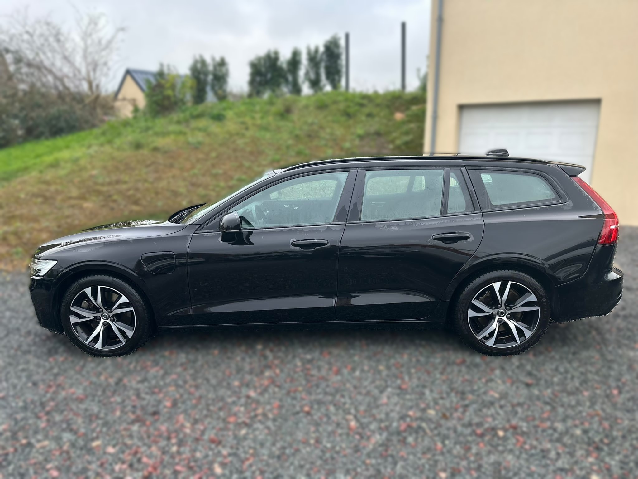 VOLVO V60 T8 Twin Engine 303 + 87CH R-Design Geartronic - NLJ ...