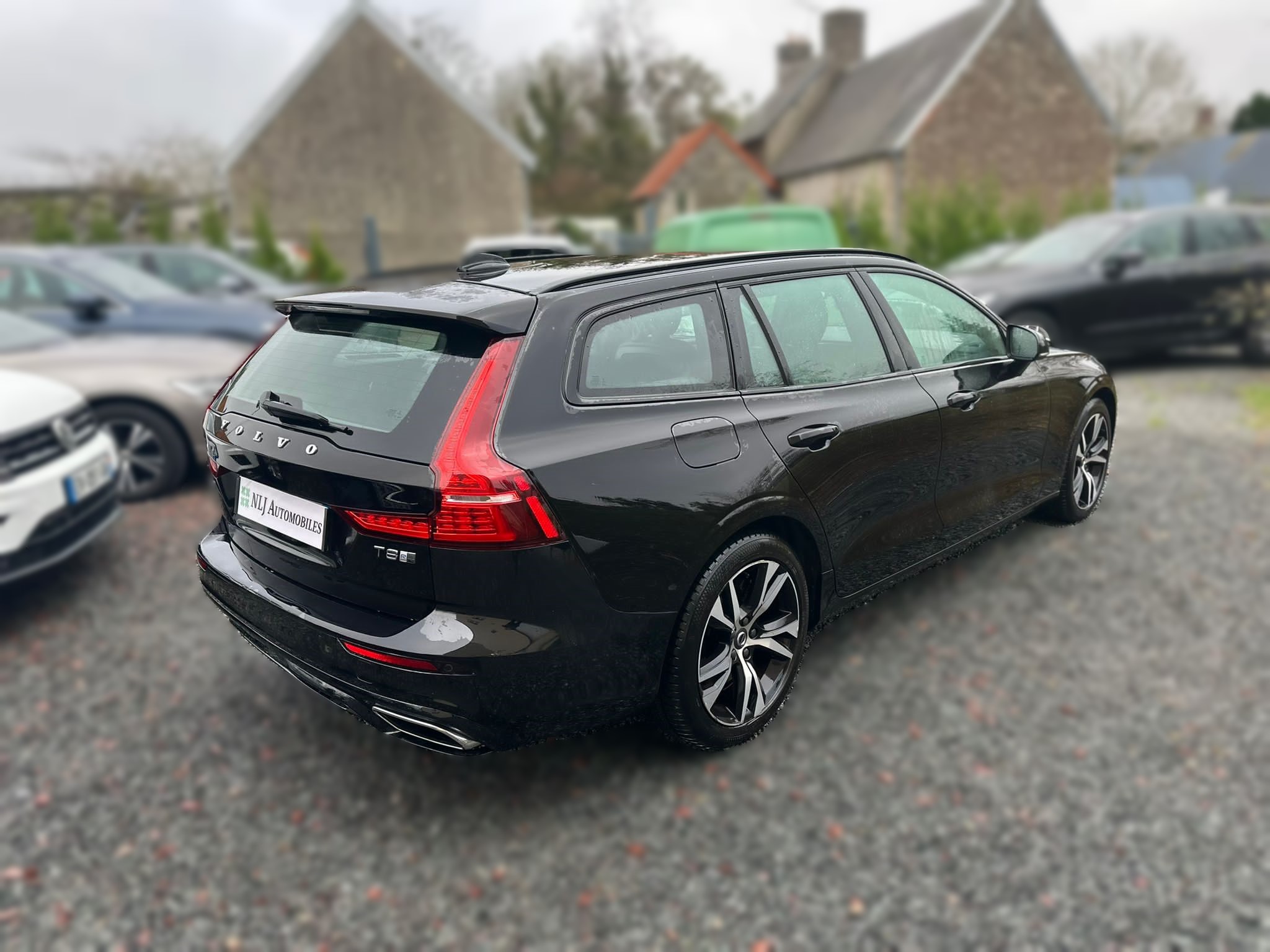 VOLVO V60 T8 Twin Engine 303 + 87CH R-Design Geartronic - NLJ ...